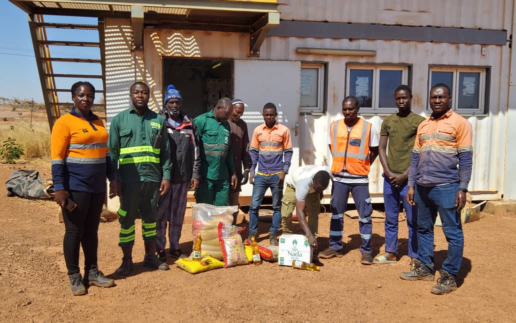Kongoussi : Bissa Gold offre des kits alimentaires à plus de 1000 ...