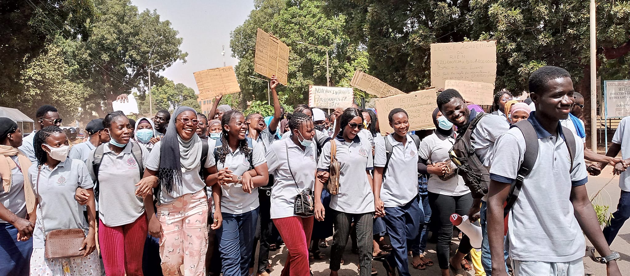 Burkina/ENSP : les étudiants de l’ENSP marchent pour un problème de diplôme | AIB - Agence d ...