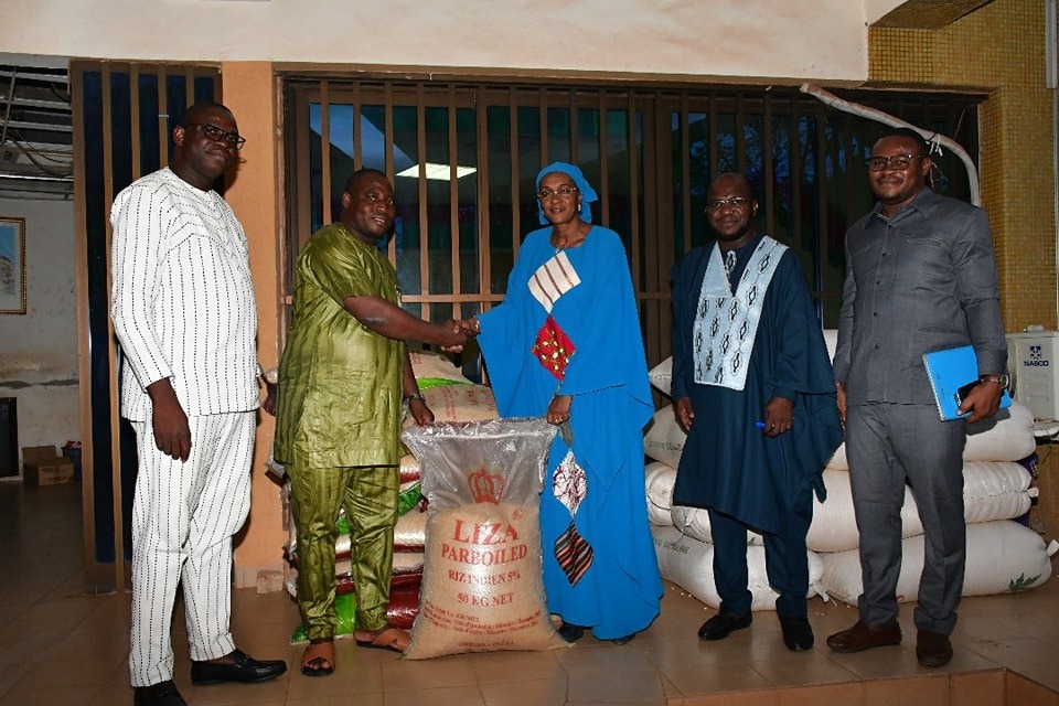Pascal Zongo, un compatriote vivant au Togo fait don de 2 tonnes de ...